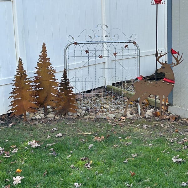 Metal Rustic Hemlock Christmas Tree Yard Art- Garden Decoration Winter ...