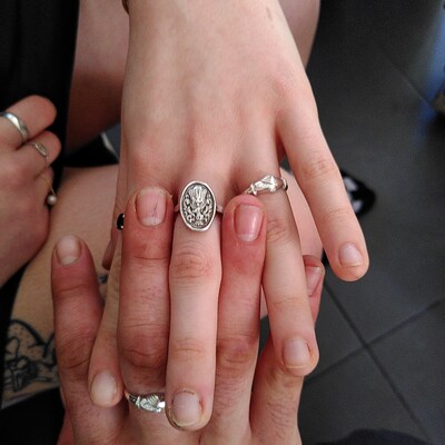 Fede Ring a Modern Version of a Traditional Symbol of Fidelity and ...