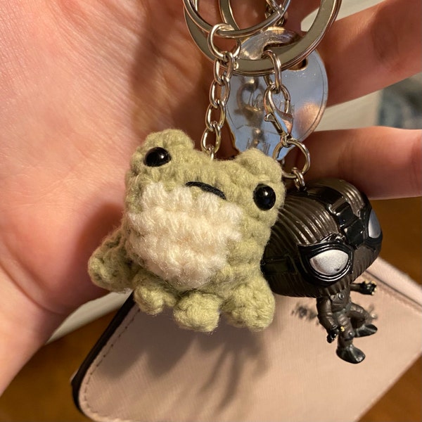 Cute Little Crochet Frog Keychain | Green Frog Plush Amigurumi ...