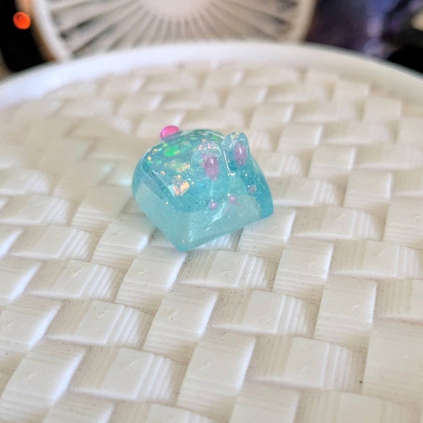 Artisan Cute Sparkly Y2K Tamagotchi Resin Backlit Keycaps, Kawaii ESC ...