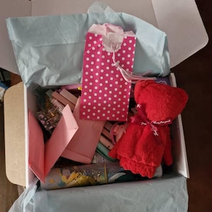 Mystery Scoop Cute Bundle FREEBIES Gift for Her Birthday Present ...