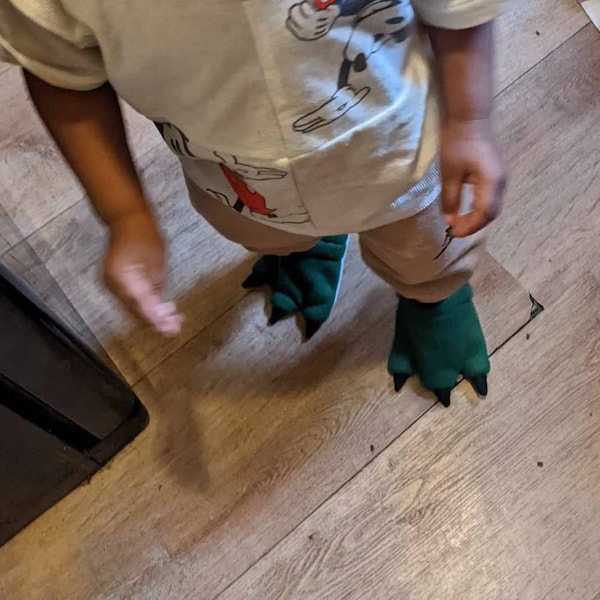 New Colors- Fleece Dinosaur Feet Baby Soft Sole Slippers- Fleece Dino ...