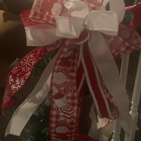 Cardinal Centerpiece for Table, Traditional Christmas Arrangement ...