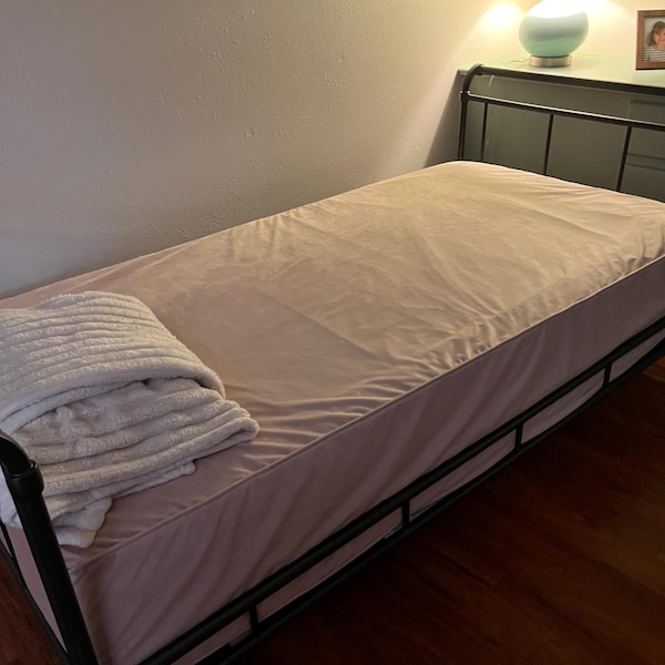 Velvet Daybed Mattress Cover With Piping - Zippered Daybed Cover ...