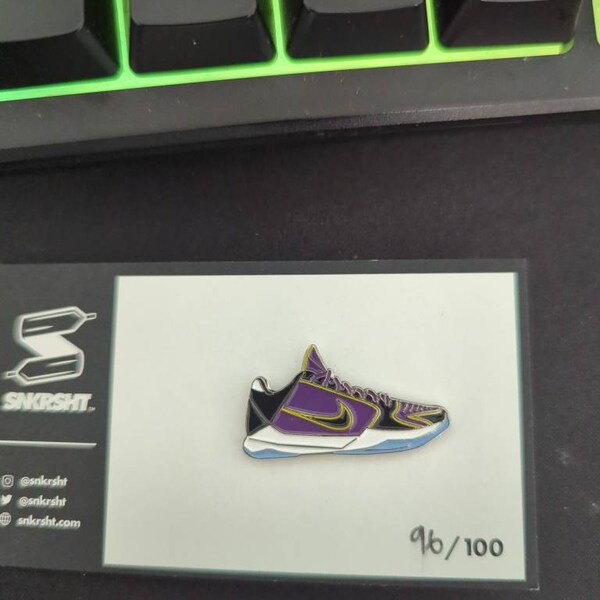 Got ‘em Sneaker Pin - Etsy