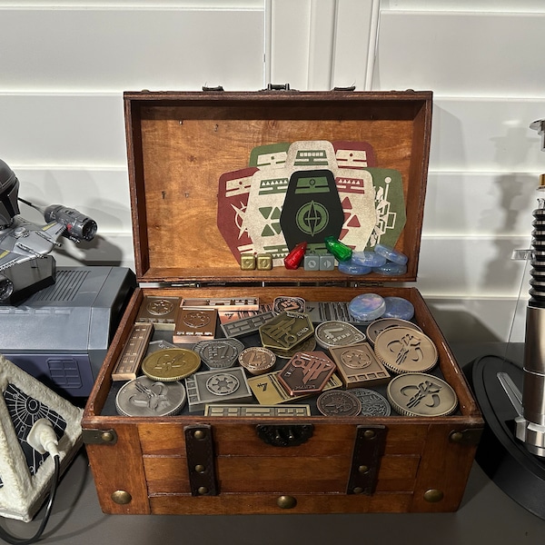 Gold Republic Credit Solid Metal | Sabacc Gaming Tokens | Star Wars ...