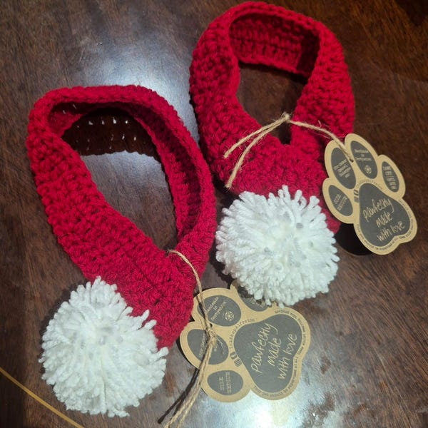 Christmas Dog Scarf With Pompom - Available in 4 Colour Schemes - Santa ...