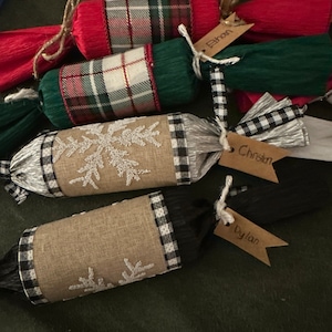 Christmas Cracker Snaps Pulls Bangs Make / Build Your Own Xmas Party ...