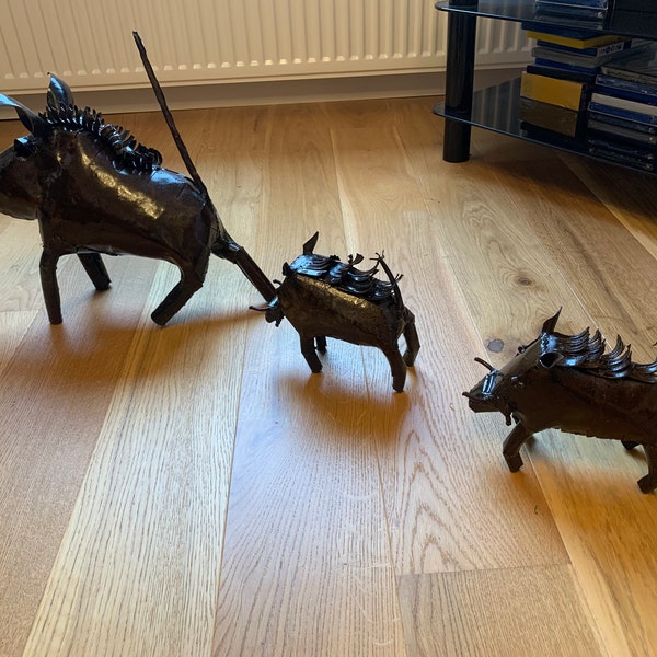Handcrafted Recycled Metal Warthog Garden Sculpture - Reclaimed ...