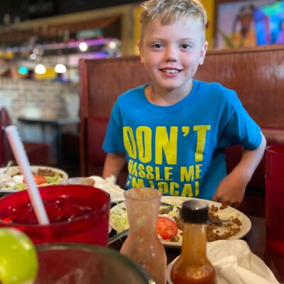 Quint's Shark Fishing Shirt, Quints Shark Fishing T-shirt, Amity Island ...