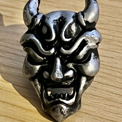 Fan Designed the Expanse Amos Oni Cosplay Pin - Etsy