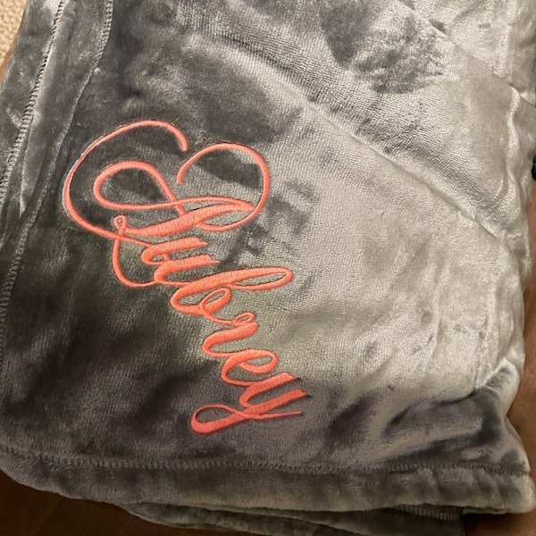 Personalized Soft Throw Blanket With SCRIPT Name - Etsy