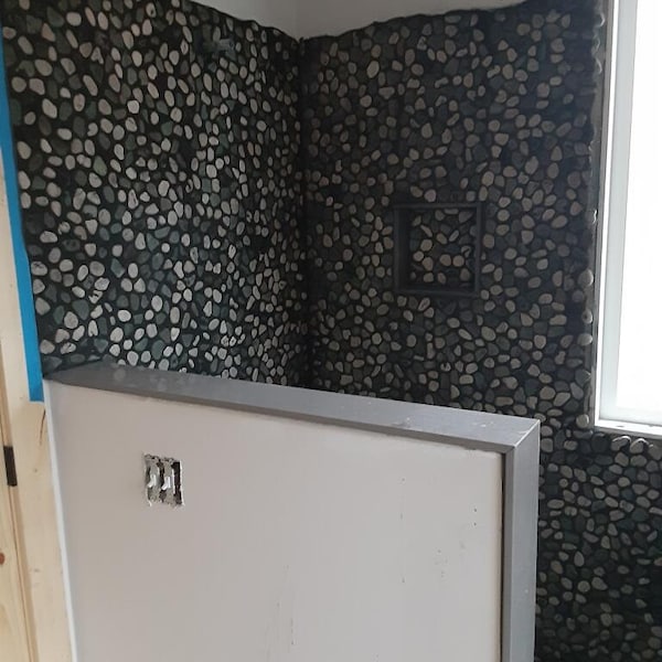 CNK Tile Sea Green & White Pebble Tile Natural Stone Mosaic for Showers ...