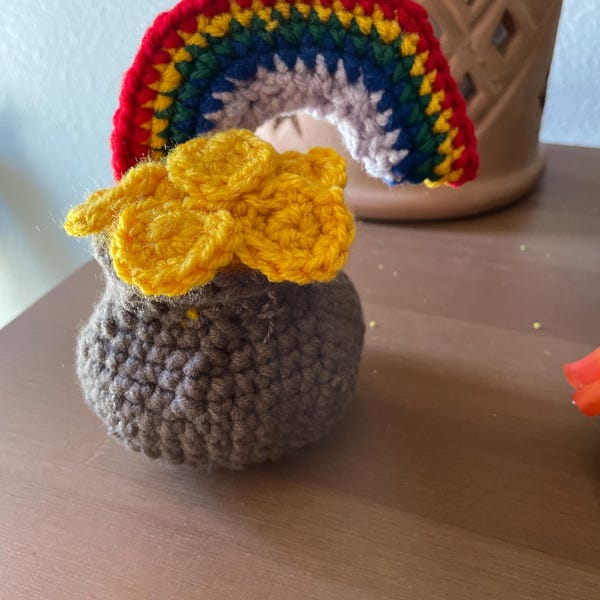 Crochet PATTERN Pot of Gold & Rainbow Amigurumi St Patricks Day Decor ...