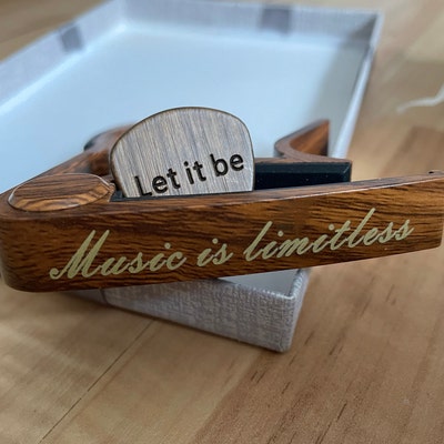 Personalized Guitar Capo, Custom Capo, Effect, Engraved Guitar Pick ...