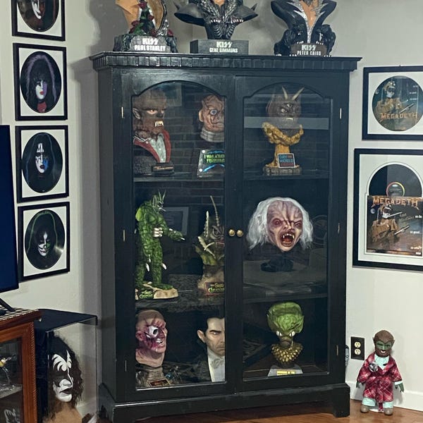 Free Standing Valak the Nun Movie Inspired Full Size Halloween Prop - Etsy