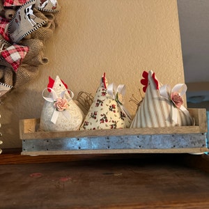 Fall Chickens on A Twine Door Hanger Garland Stuffed Chicken Tier Tray ...