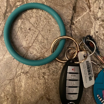 Silicone Key Ring, Keychain, Bracelet, Round Silicone Keychain ...