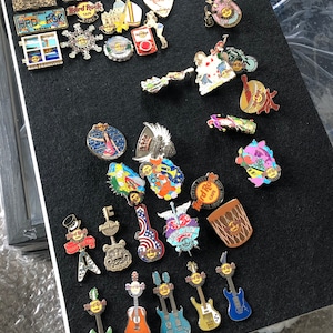 Pin Badge Display Metal-frame, Enamel Pin Display Box for Collector ...