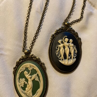 Mermaid Cameo Necklace Mermaid Holding Seashell Cameos 40mm X - Etsy