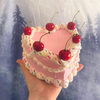 Vintage Style Kawaii Coquette Pink and White Fake Cake Clock With ...
