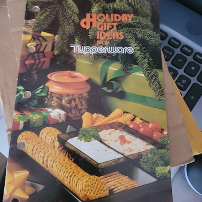 Tupperware Egg Lifter-80s - Etsy