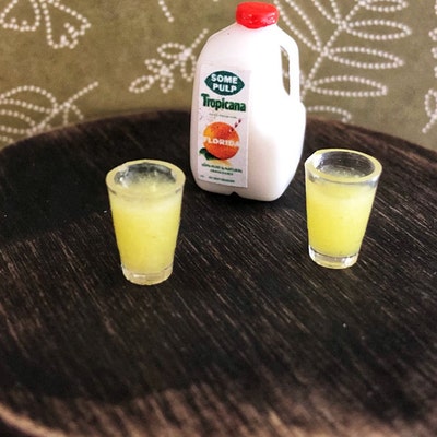 Dollhouse Miniature Orange Juice OJ Gallon Jug X2 Glasses 1:12 Scale ...