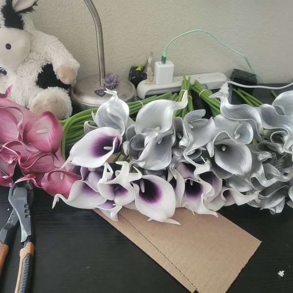 Pack of 20 Long Stem Black Rose With Glitter Trim Centerpiece Bouquet ...