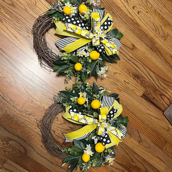 Large Rustic Wreath for Front Door, Oval Grapevine Wreath Red Flowers ...