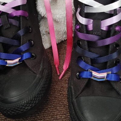 Genderfluid Pride Shoelaces Subtle LGBT Pride Accessory Pride Flag Pin ...