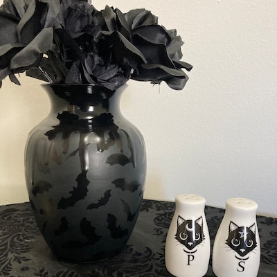 Gothic Bat Vase, Matte Black, Goth Bats Flowers, Macabre Alternative ...