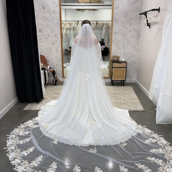 Elegant Sequins Flower Wedding Veil, Fancy Large Floral Bridal Veil ...
