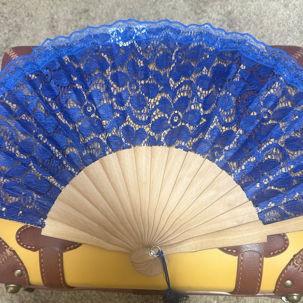 FLOWERED LACE Spanish Hand Fan - Etsy