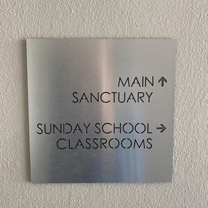 Checkout Sign With Arrow. Arrow Signs. Directional Checkout Sign ...