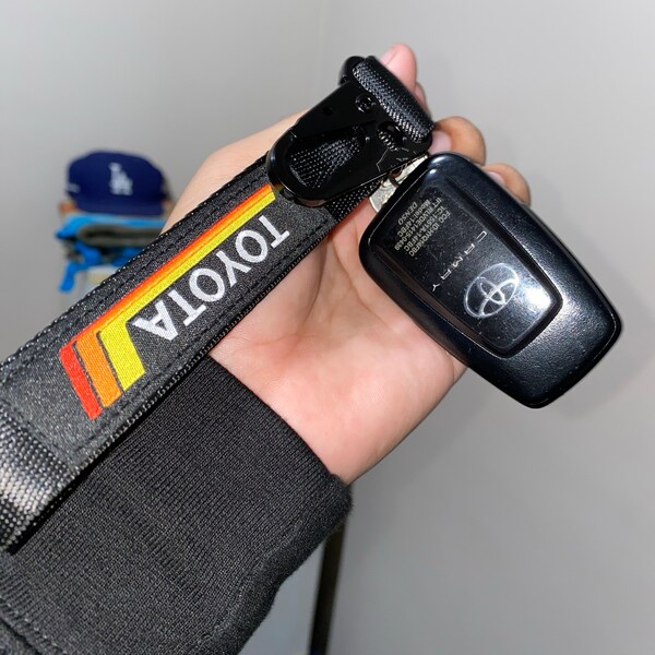 Vintage Heritage Stripes Toyota Keychain Lanyard, Metal Clip Key Ring ...