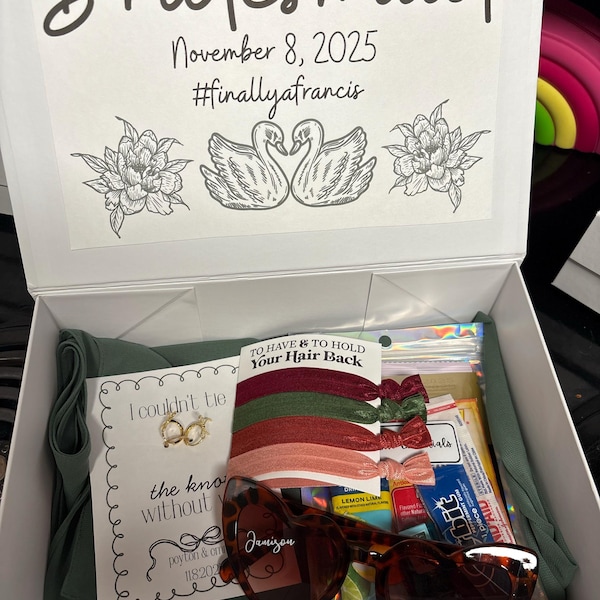 Bridesmaid Essentials Kit: Wedding Party Favor - Etsy