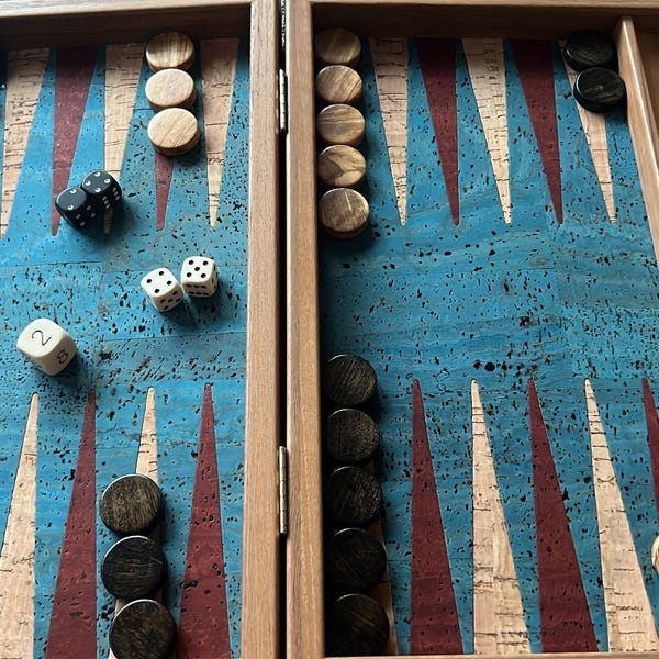 Türkisfarbenes Naturkork-Backgammon-Set mit Eichenholz-Damen Dame ...