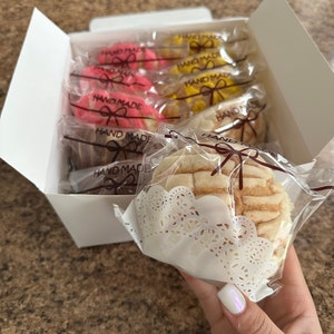 Besos, Mexican Besos kisses, Ojos De Buey, Yoyos, Pan Dulce, Sweetbread ...