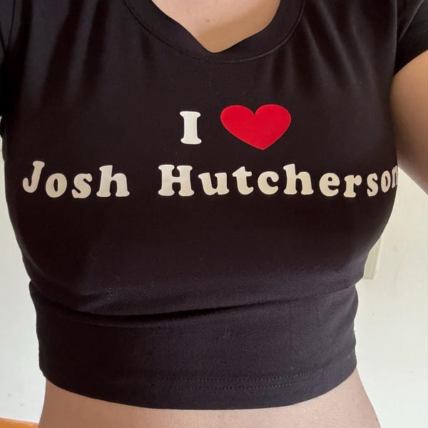 Kiss Me Es ist mein Geburtstag T-Shirt | Lustiges T-Shirt | Y2K Shirt | Grafik-Shirt | Geschenk ...