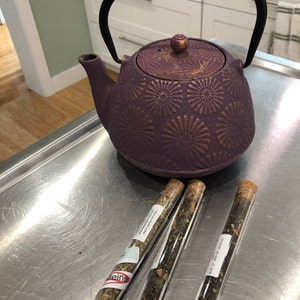 Rwanda Rukeri Estate Black Loose Leaf Tea in Forever Reusable | Etsy