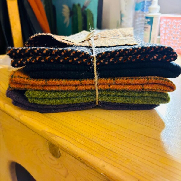 AMERICANA COTTAGE (village Tile Series) - Traditional Rug Hooking ...