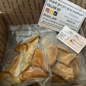 Arab Pastry/muajanat/fatayer/spinach Pastry/spinach Pies/fayatayer ...