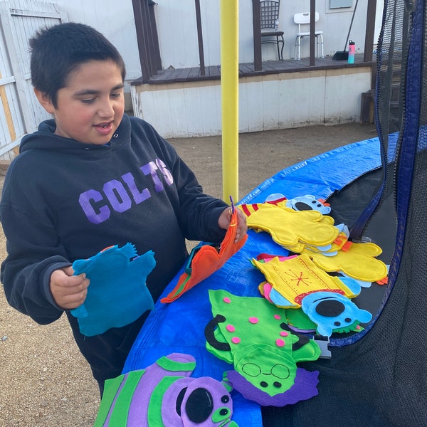 AIM Lanuage Learning, Petite Pauline, Set of 5 Puppets - Etsy