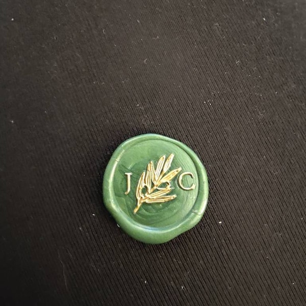 Custom Family Crest Embosser,coat of Arms, Unique Seal Embosser ...