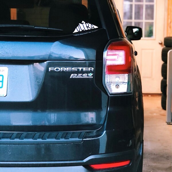 Ultra Runner Mountain Decal, Trail Running Vinyl Sticker, Ultra Car ...