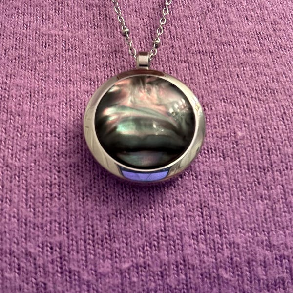 Aurora Borealis Locket Pendant | Pretty Keepsake Jewelry Gifts for Any ...