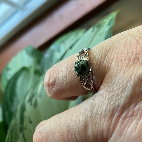 Isle Royale Michigan Greenstone Ring Size 8 Sterling Silver With Cz - Etsy