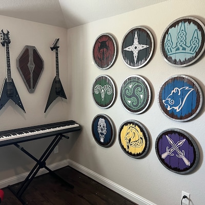 Steel, Wood and Leather Skyrim Solitude Hold Shield Replica Norse ...