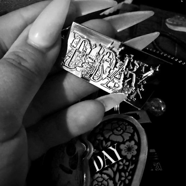 BTS Layover V Keychain - Yeontan | BTS Keychain - Bts Keychain Charm ...