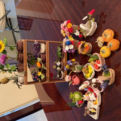 Miniature Daisies Flowers Bouquet Blue Daisies Miniature Basket Tiny ...